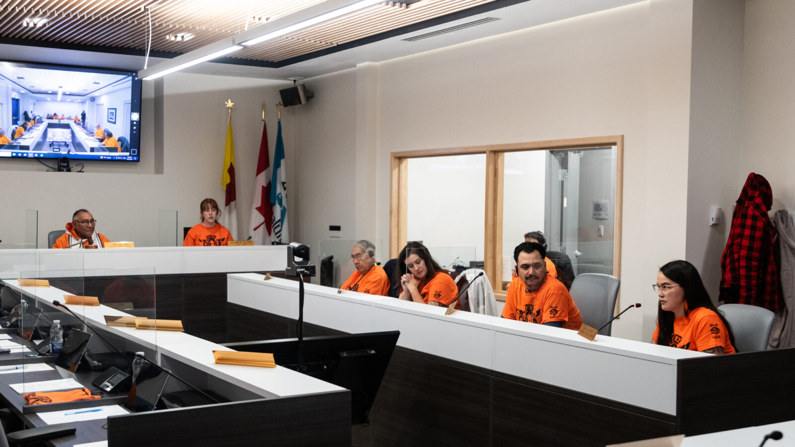 Iqaluit councillors don orange for truth and reconciliation