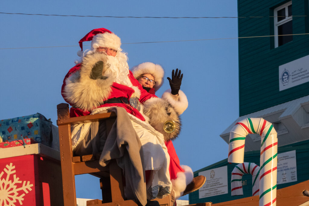 Santa Claus comes to town early