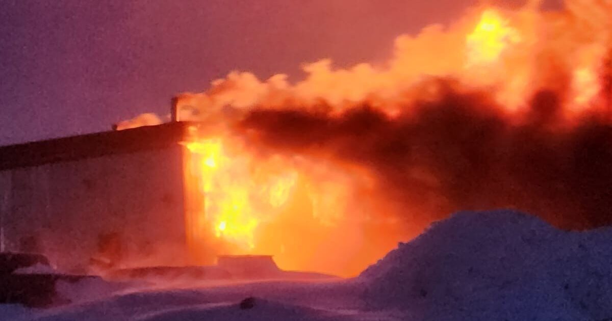 Fire that destroyed Baker Lake municipal garage under investigation