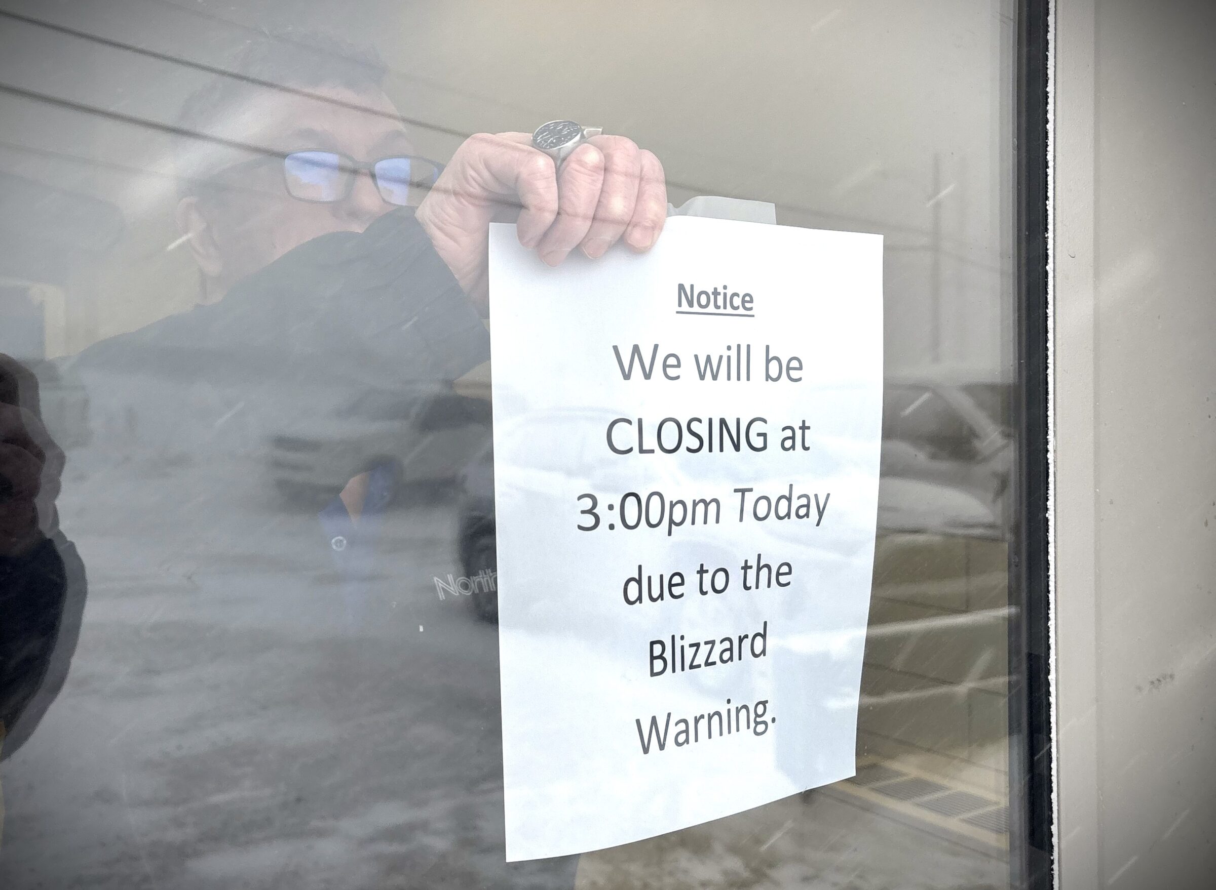 Blizzard shuts down schools, government offices in Iqaluit