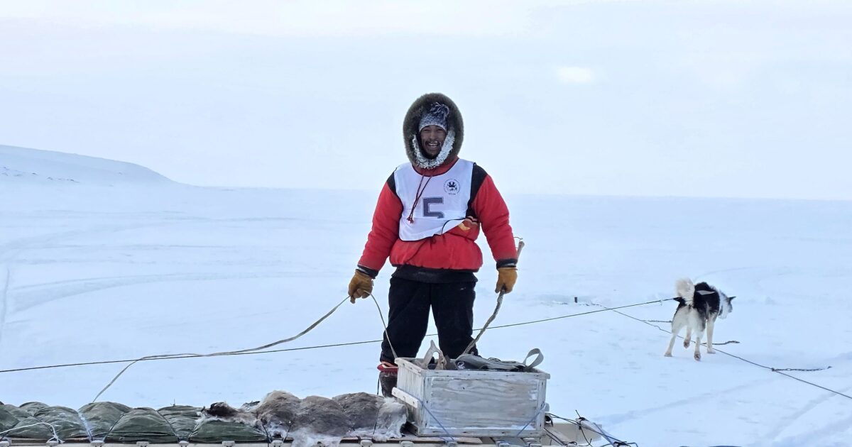 Whiteout conditions force later Day 2 start for Nunavut Quest mushers