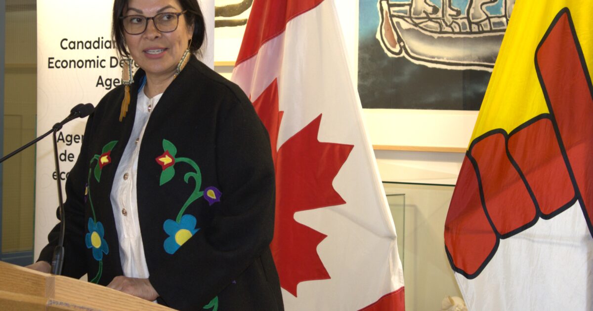 CanNor minister announces $13M for 4 Nunavut projects